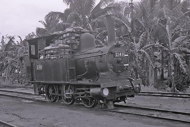 Power Parade Gold - C14 Tank Locomotive